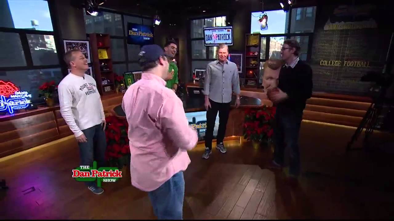 McLovin teaches Mariota how to take snap – DanPatrick.com